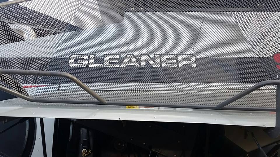 S67 Gleaner harvesters - Agri Tune Australia